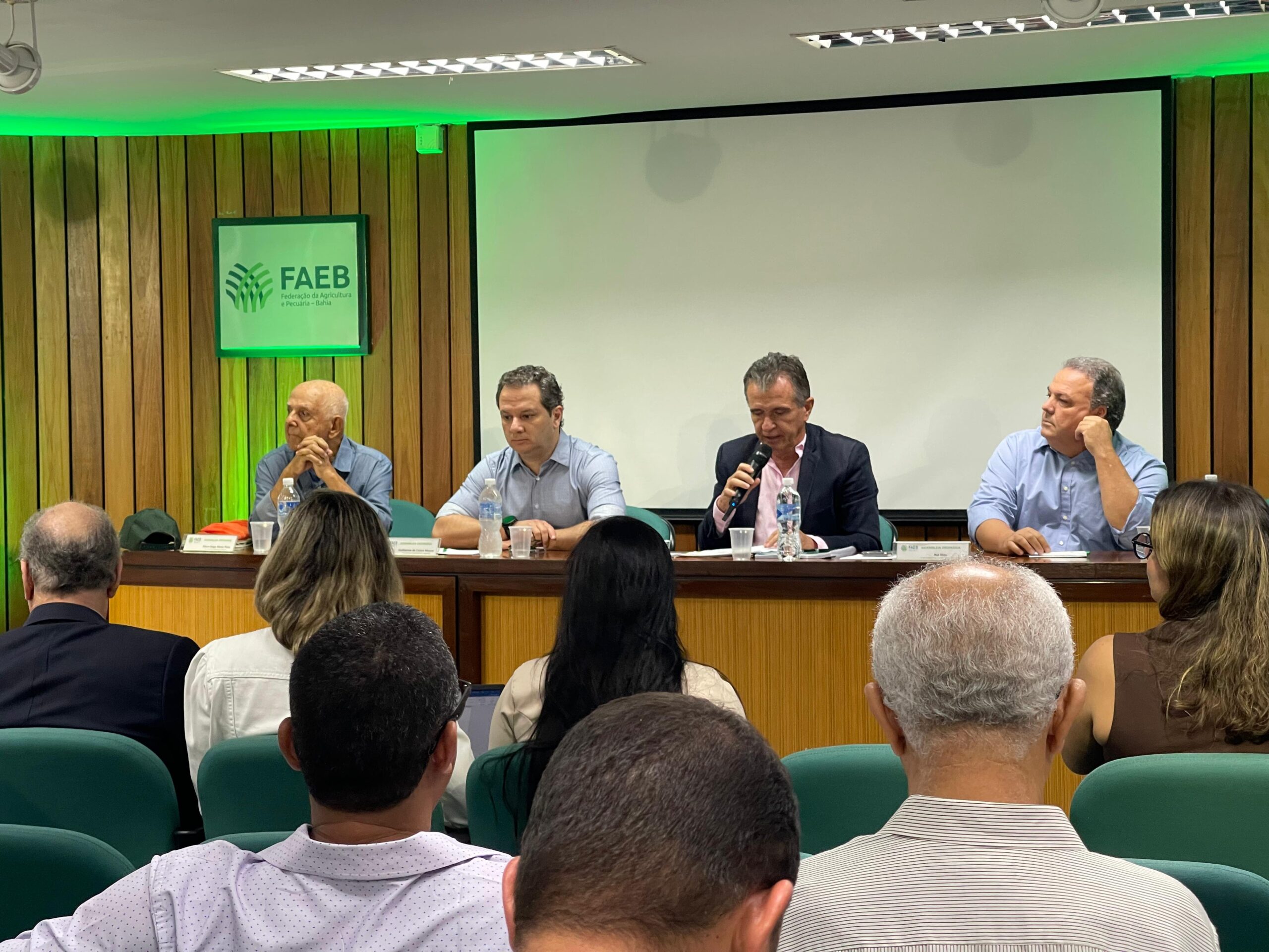 Faeb realiza primeira assembleia geral ordinária de 2025